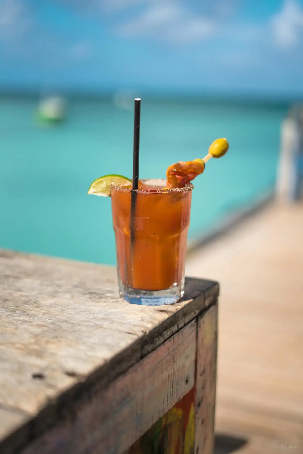 Bugaloe Beach Bar and Grill Aruba | Live Music Sunset View