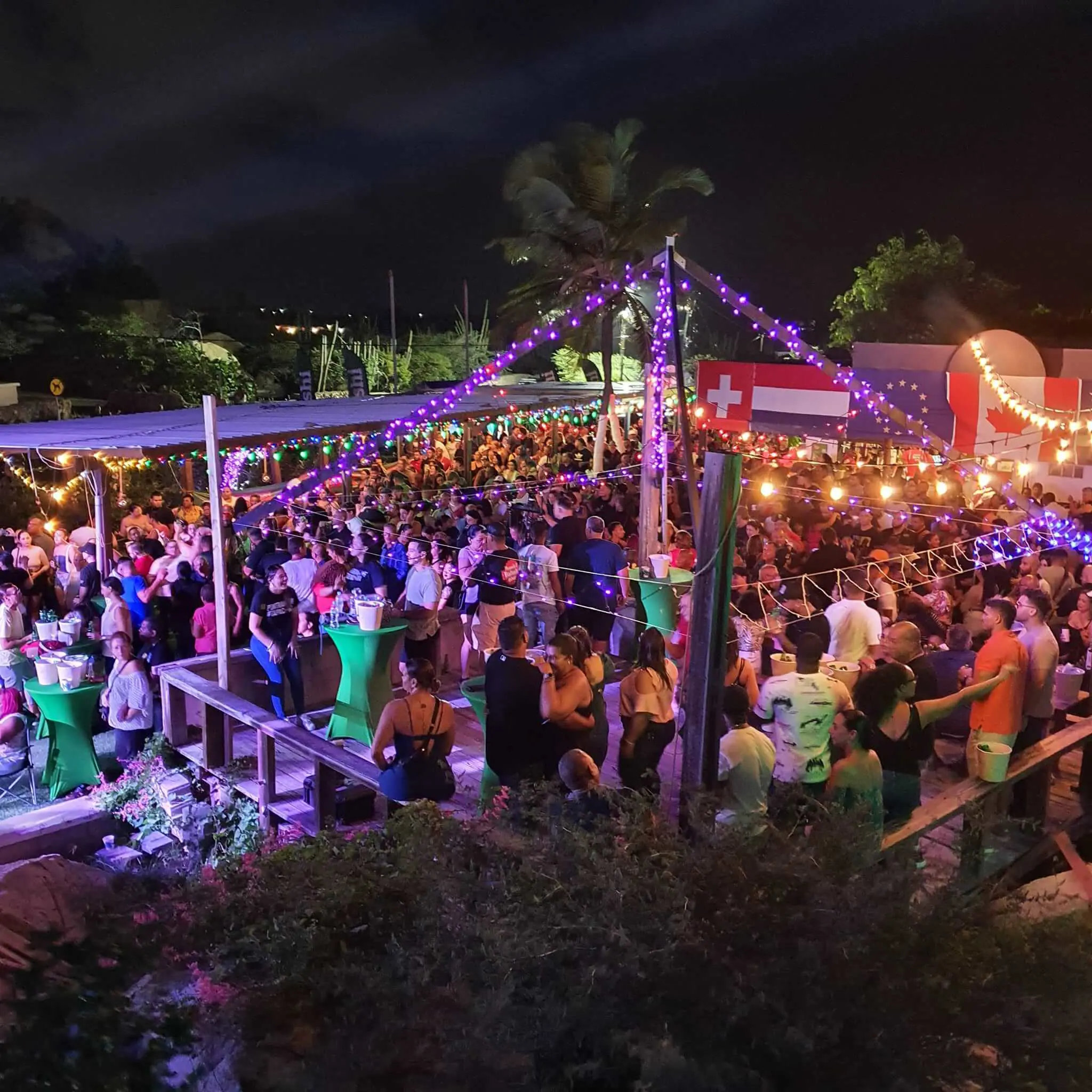 The Lounge Midnight Grill