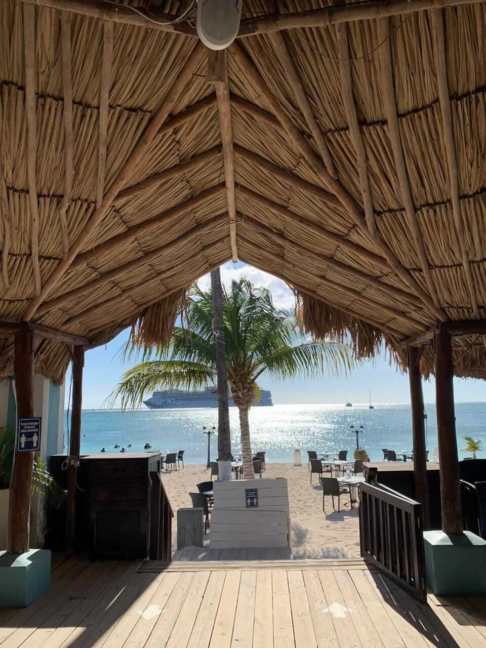 Barefoot Restaurant - My_Aruba_Guide