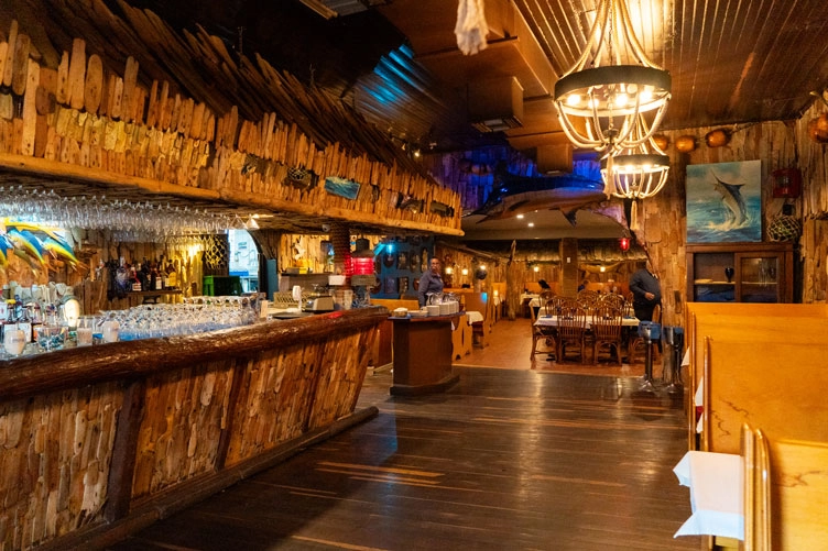 Driftwood Restaurant - My_Aruba_Guide