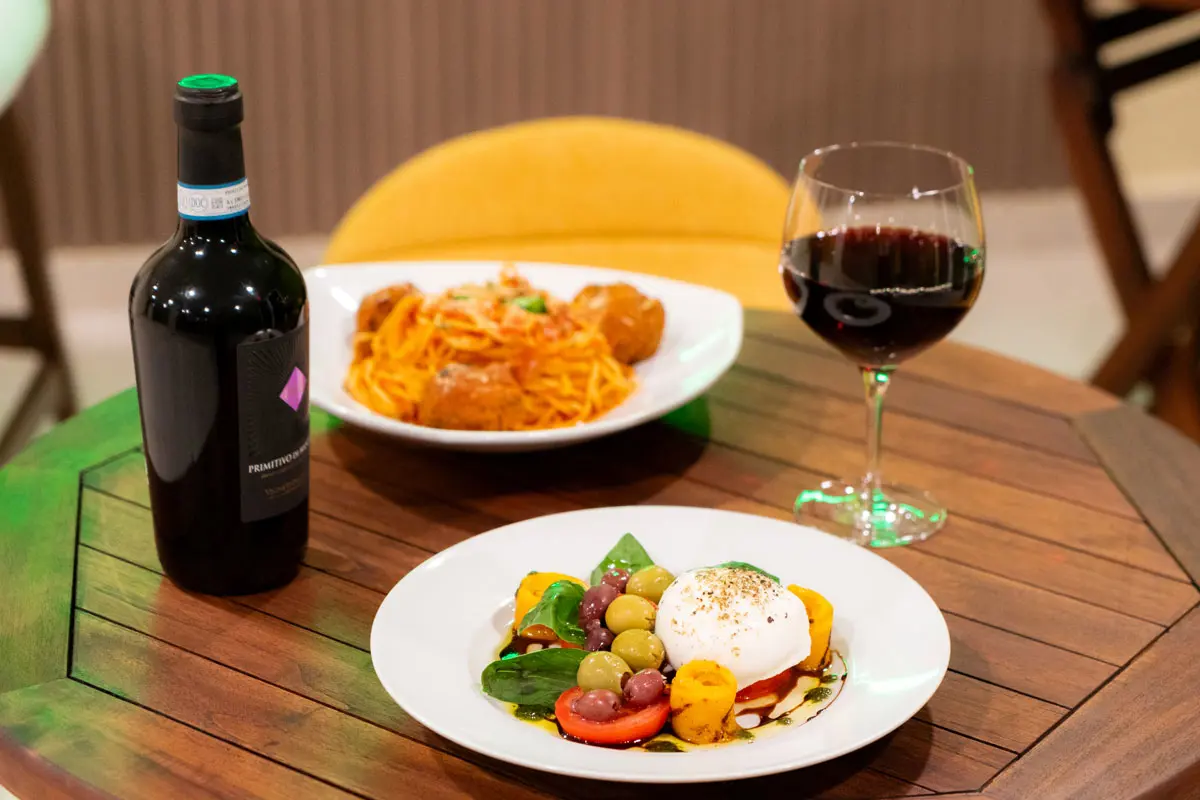 Zucchini Restaurant in Aruba | Italian and Greek Cuisine